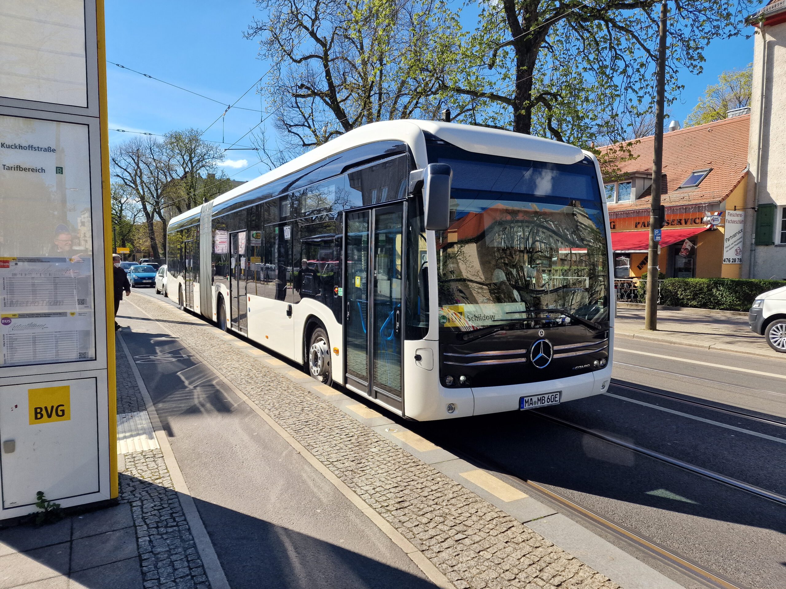 eCitaro Gelenkbus zum Test bei der BVG auf dem 107 – Berlin: Verkehr ...