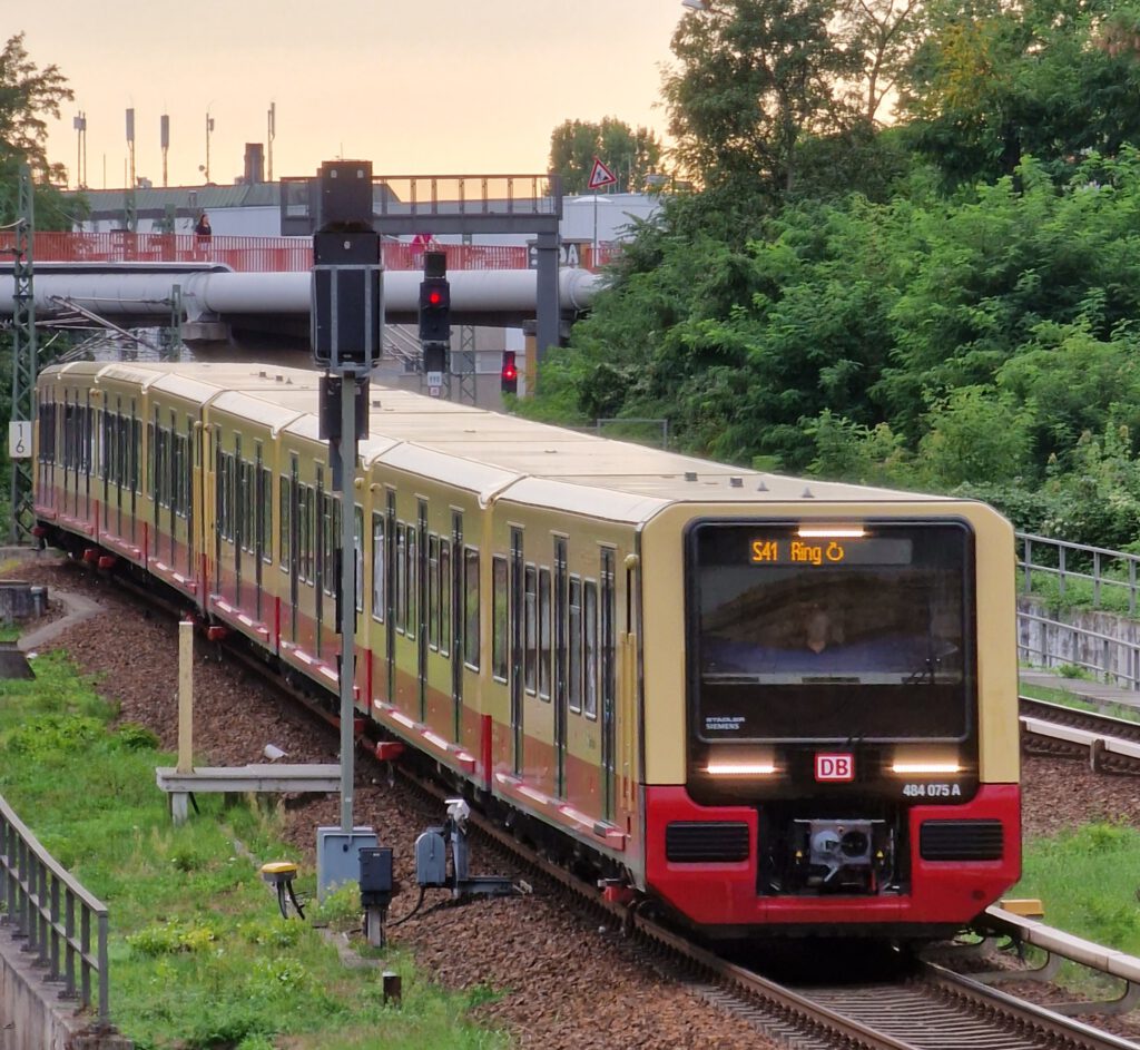 #sbahn #48475 in #gesundbrunnen auf der #ringbahn - Archiv von: Berlin ...