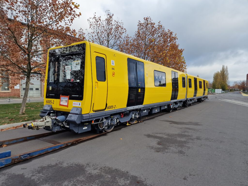 U-Bahn Baureihe JK 6005-2 mit 6503-1 - noch nicht an die Weil wir dich ...